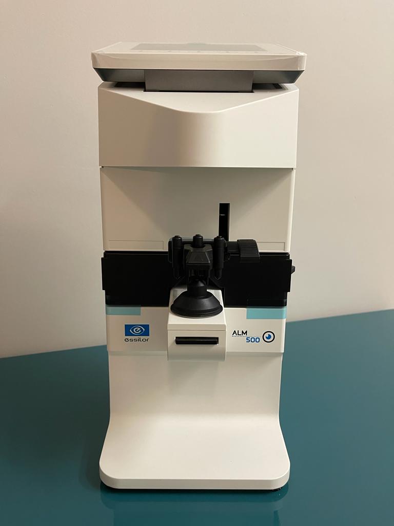 Lensômetro Digital ALM 500 Essilor | OftalmoTrade